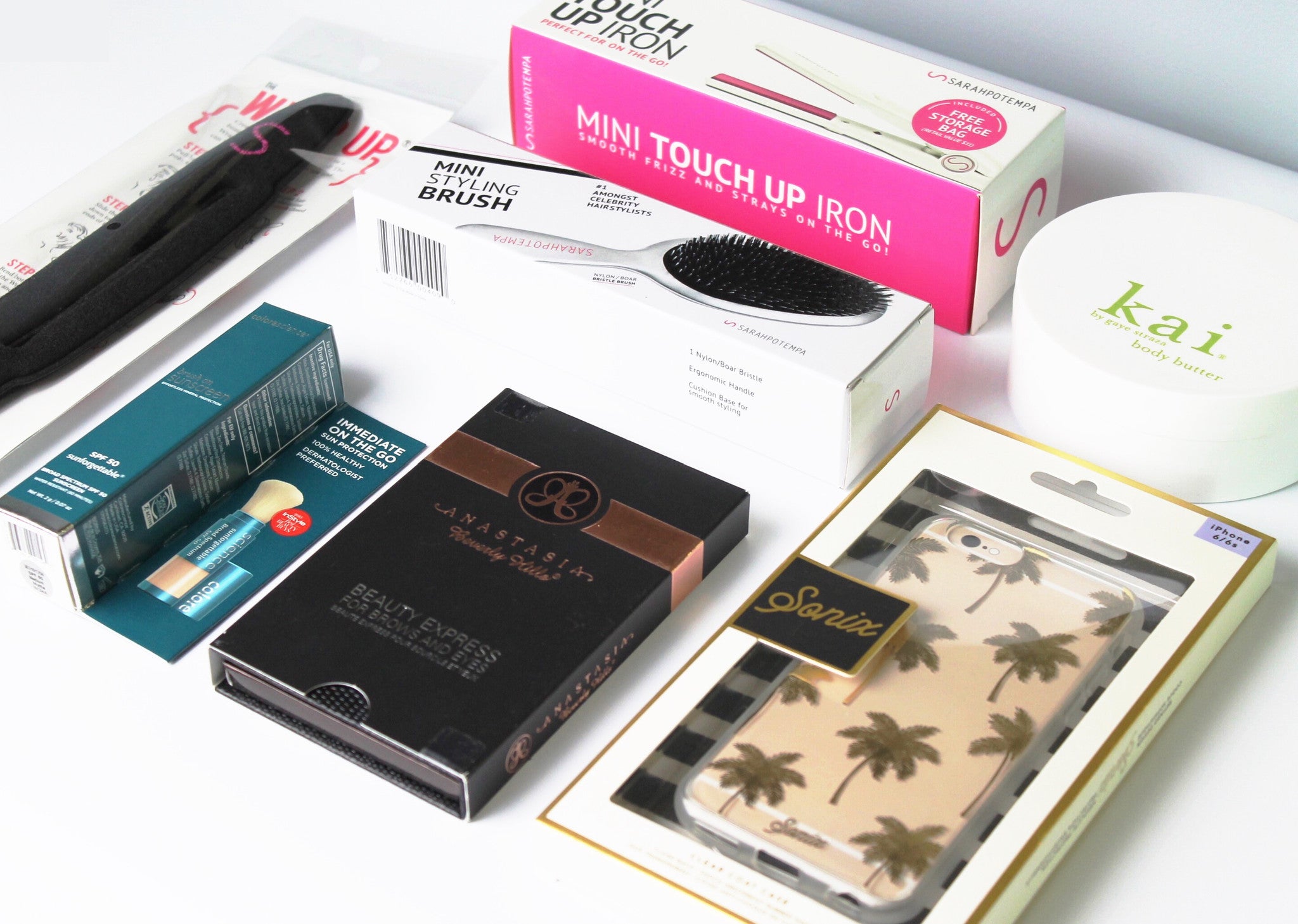 June Giveaway – The Beachwaver Co.